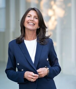 Christine Arnholt - The Venture Mentoring Team