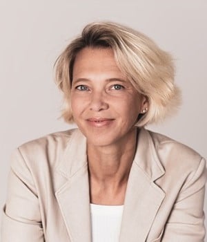 Valerie Derome - The Venture Mentoring Team